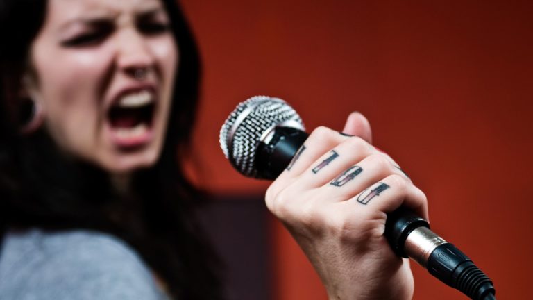 How to Improve Your singing voice: 17 Best Singing Tips to Improve Vocals